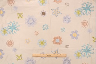 Fabric Guru - Traditional Floral Upholstery Fabric - page 4